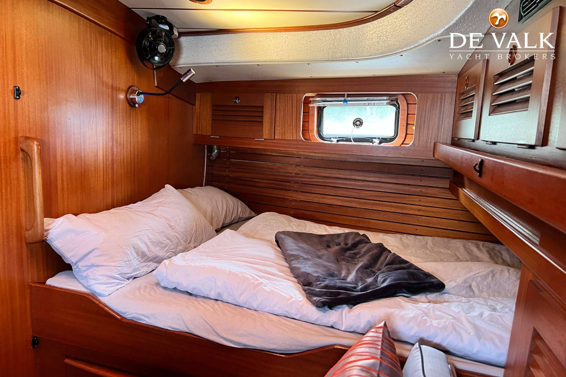 HALLBERG RASSY 49 sailing yacht for sale | De Valk Yacht broker