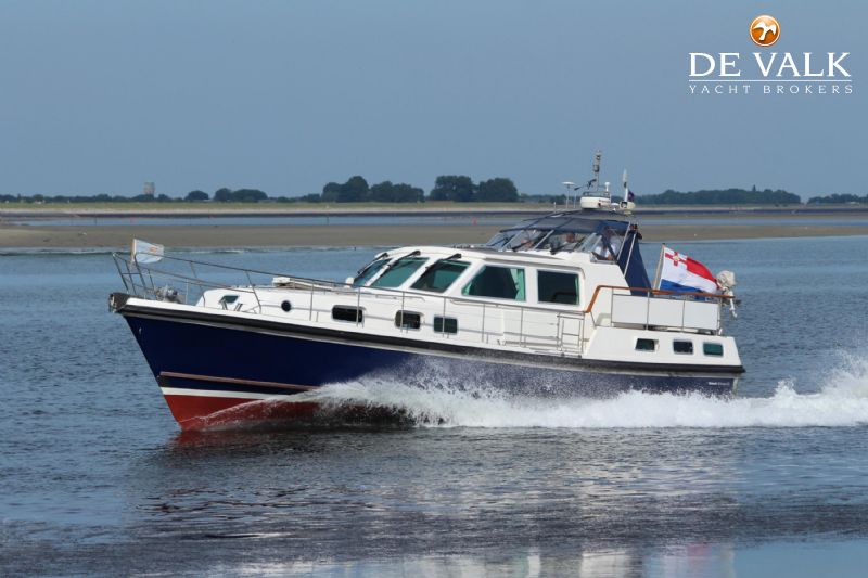 HALMATIC TALISMAN 49 motor yacht for sale | De Valk Yacht Brokers