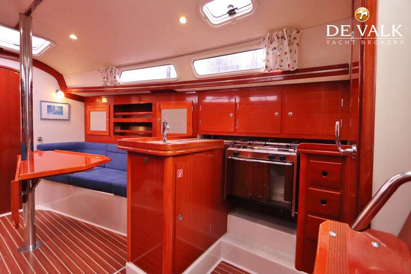 HANSE 312 sailing yacht for sale | De Valk Yacht broker