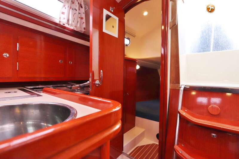 HANSE 312 sailing yacht for sale | De Valk Yacht broker