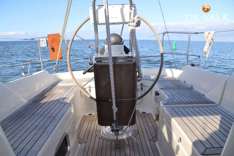 HANSE 312 sailing yacht for sale | De Valk Yacht broker