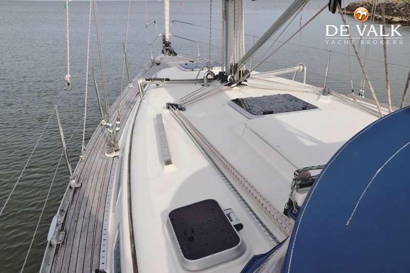 HANSE 341 sailing yacht for sale | De Valk Yacht broker