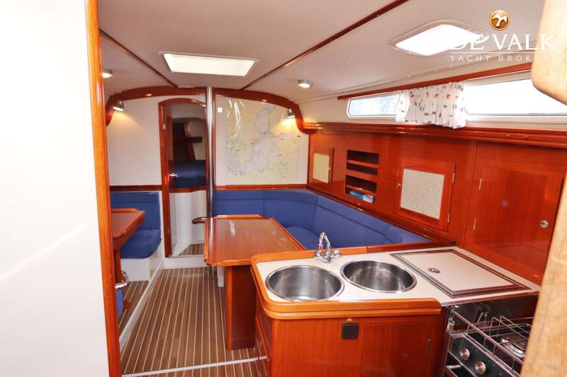 HANSE 341 sailing yacht for sale | De Valk Yacht broker