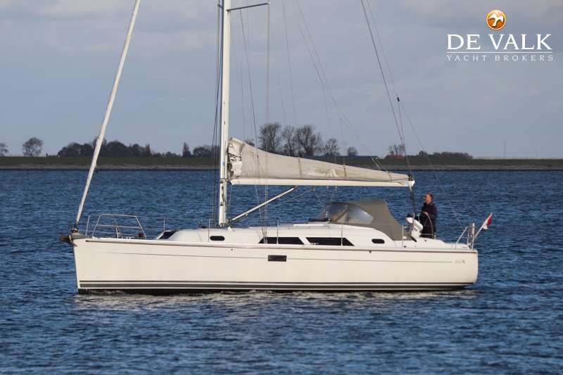 HANSE 370 sailing yacht for sale | De Valk Yacht broker
