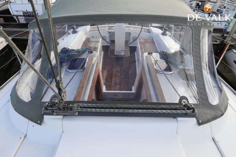 HANSE 370 sailing yacht for sale | De Valk Yacht broker