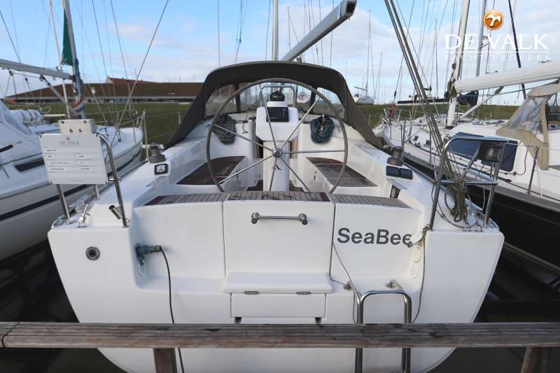 HANSE 370 sailing yacht for sale | De Valk Yacht broker