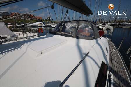 HANSE 370 sailing yacht for sale | De Valk Yacht broker
