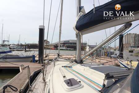 HANSE 371 sailing yacht for sale | De Valk Yacht broker