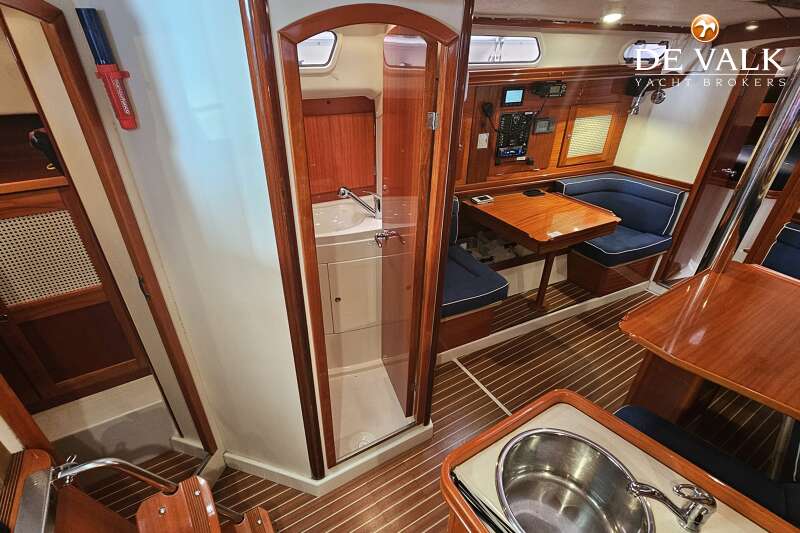 HANSE 371 sailing yacht for sale | De Valk Yacht broker