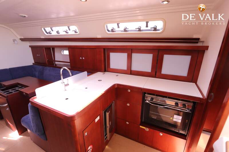 HANSE 375 sailing yacht for sale | De Valk Yacht broker