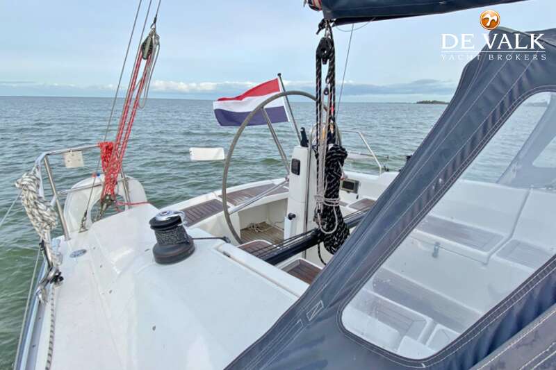 HANSE 400E sailing yacht for sale | De Valk Yacht broker