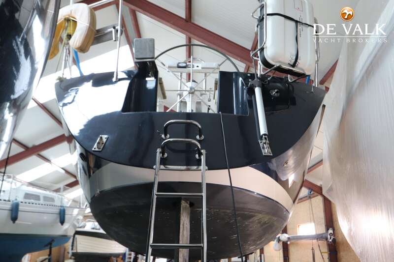 HANSE 401 sailing yacht for sale | De Valk Yacht broker