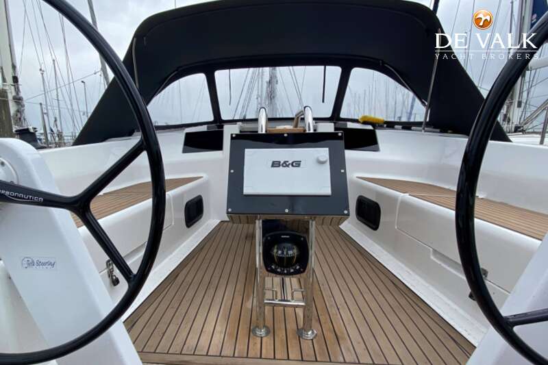 HANSE 415 sailing yacht for sale | De Valk Yacht broker