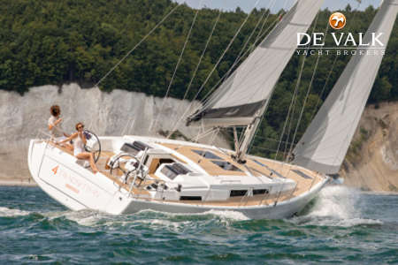 HANSE 455 sailing yacht for sale | De Valk Yacht broker