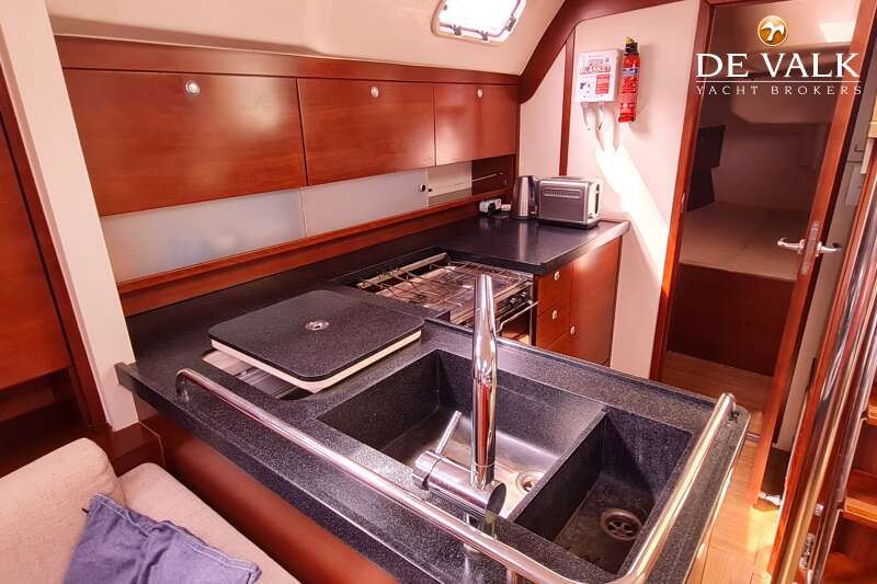 HANSE 470E sailing yacht for sale | De Valk Yacht broker