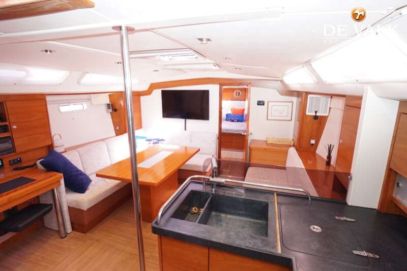 HANSE 470E sailing yacht for sale | De Valk Yacht broker