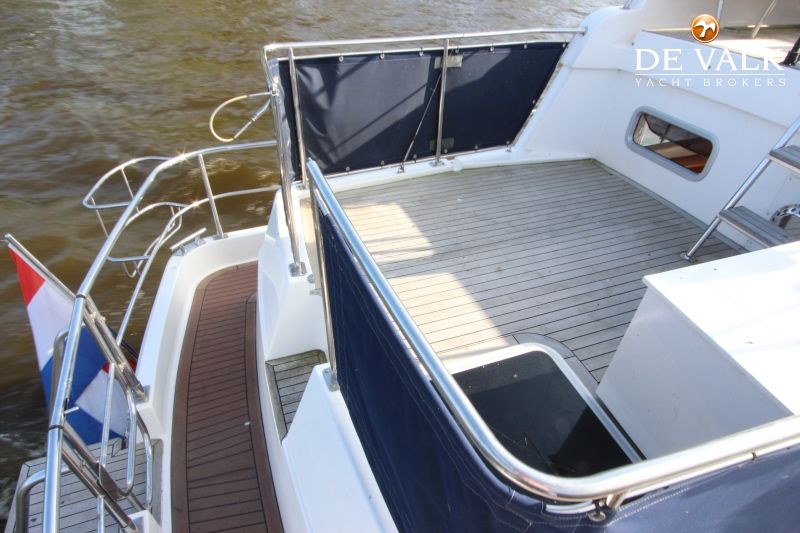 HARDY 36 motor yacht for sale | De Valk Yacht Brokers