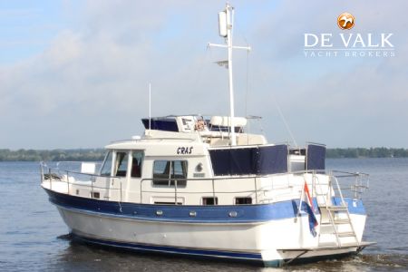 HARDY 36 motor yacht for sale | De Valk Yacht broker