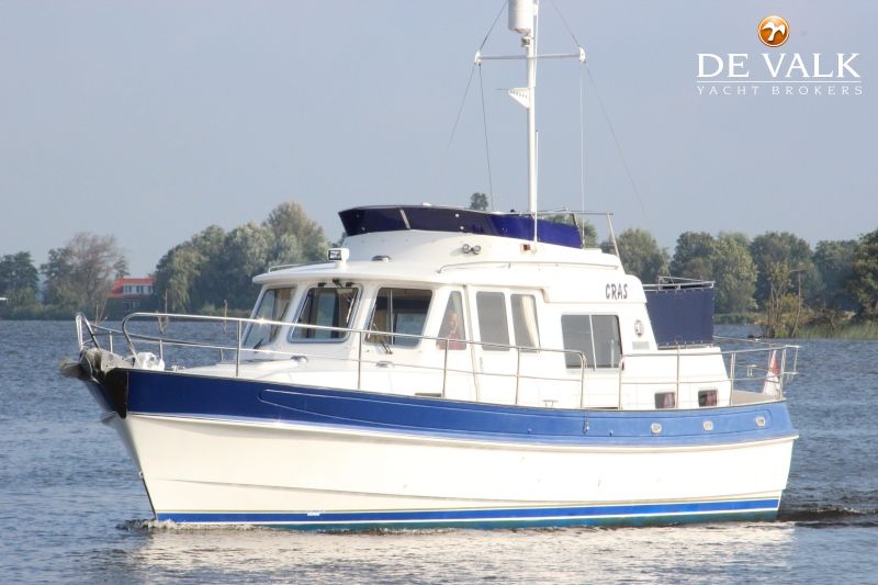HARDY 36 motor yacht for sale | De Valk Yacht Brokers