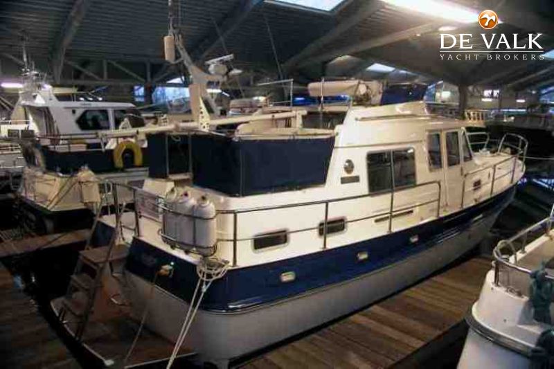 HARDY 36' VERKOCHT motor yacht for sale | De Valk Yacht Brokers