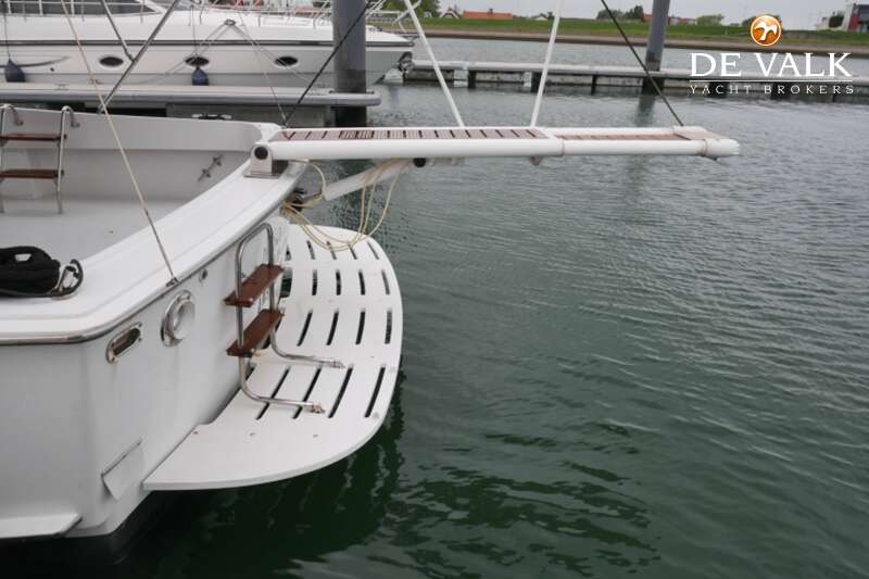 HATTERAS 45 CONVERTIBLE motor yacht for sale | De Valk Yacht broker