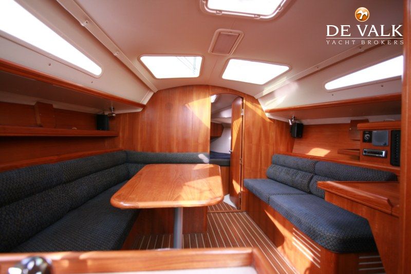 HUNTER 33 sailing yacht for sale | De Valk Yacht Brokers