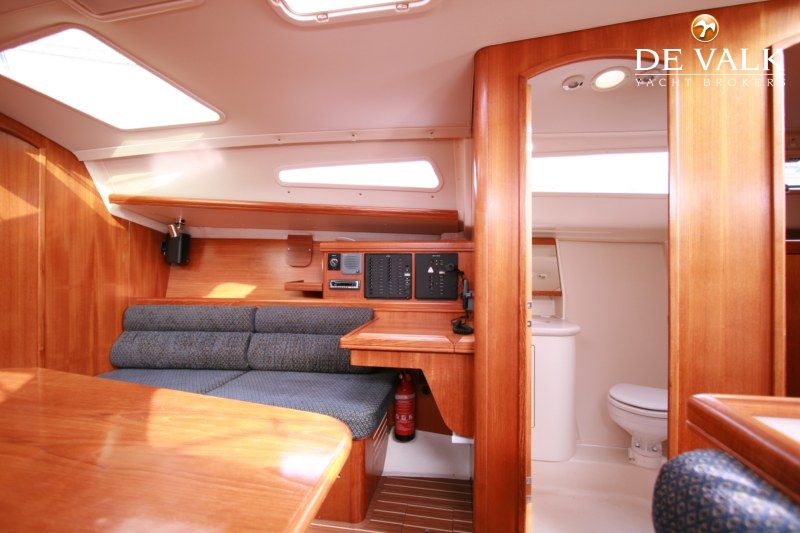 HUNTER 33 sailing yacht for sale | De Valk Yacht Brokers