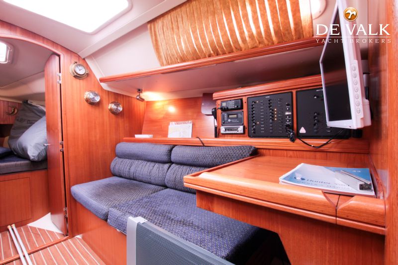 HUNTER 33 sailing yacht for sale | De Valk Yacht Brokers