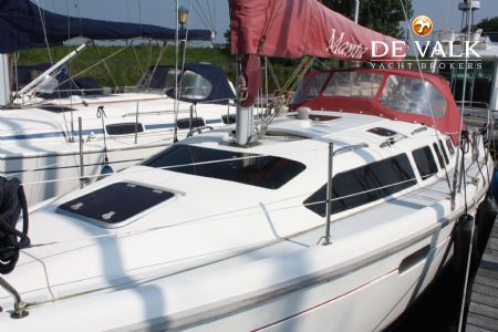 HUNTER 336 sailing yacht for sale | De Valk Yacht broker