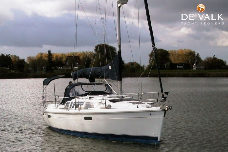 HUNTER 336 sailing yacht for sale | De Valk Yacht Brokers