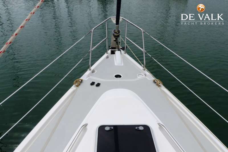 HUNTER 356 sailing yacht for sale | De Valk Yacht broker