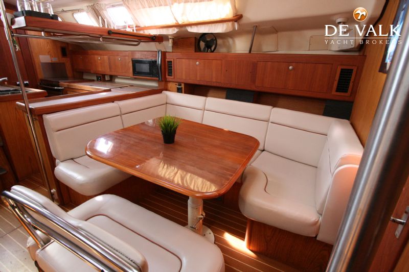 HUNTER 460 sailing yacht for sale | De Valk Yacht Brokers