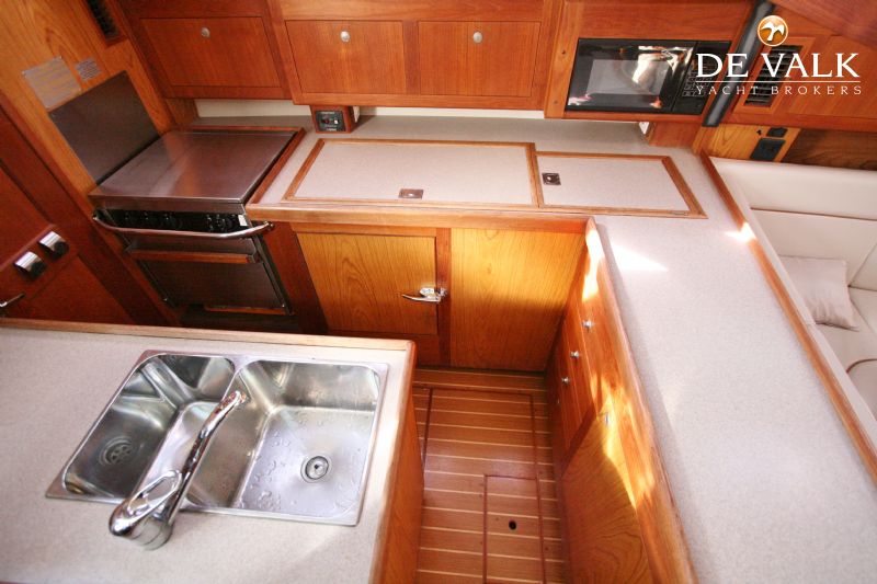 HUNTER 460 sailing yacht for sale | De Valk Yacht Brokers