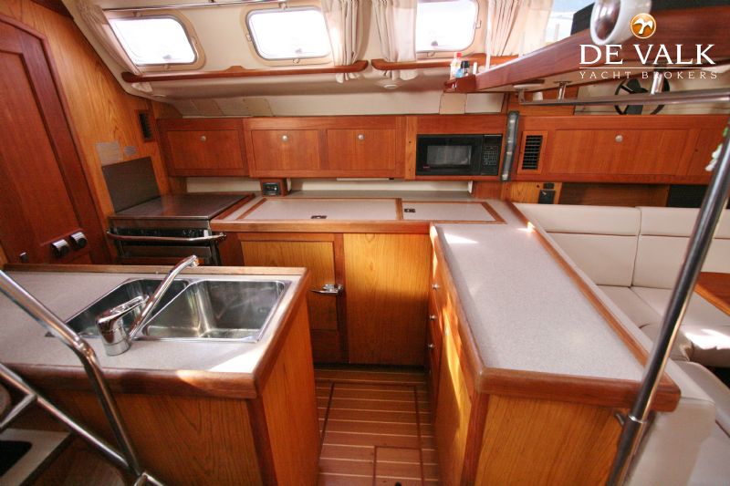 HUNTER 460 sailing yacht for sale | De Valk Yacht Brokers