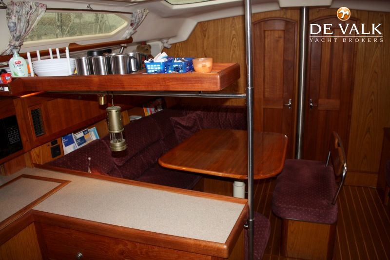 HUNTER 460 sailing yacht for sale | De Valk Yacht Brokers