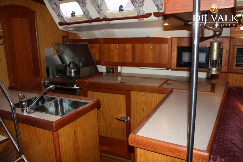 HUNTER 460 sailing yacht for sale | De Valk Yacht Brokers