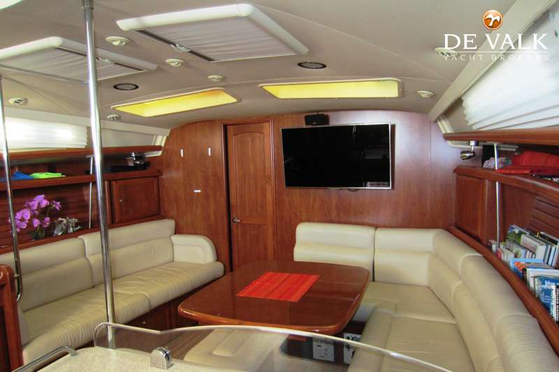 HUNTER 49 sailing yacht for sale | De Valk Yacht broker