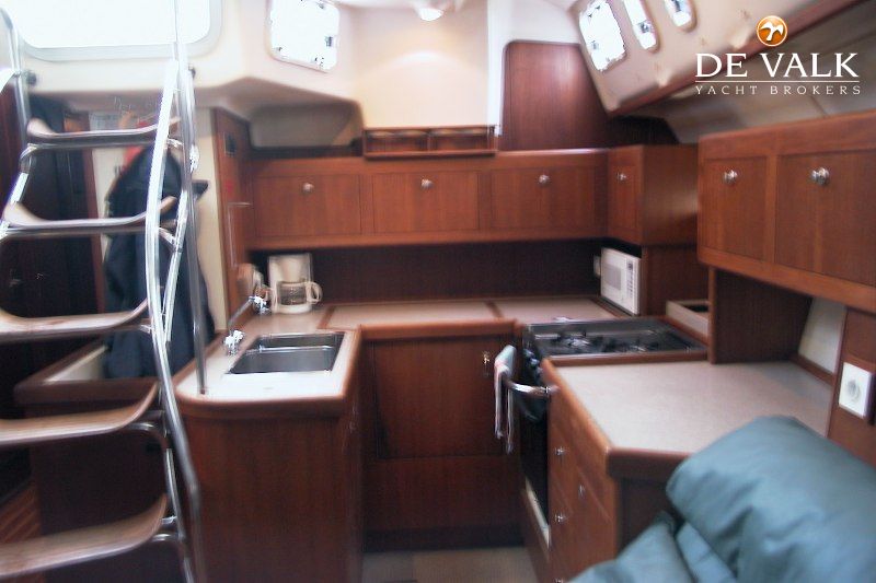 HUNTER PASSAGE 450 sailing yacht for sale | De Valk Yacht Brokers