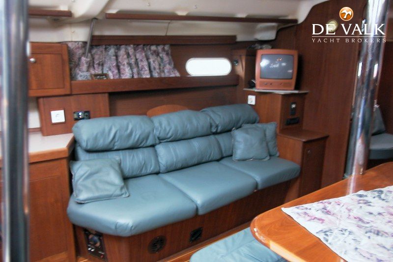 HUNTER PASSAGE 450 sailing yacht for sale | De Valk Yacht Brokers