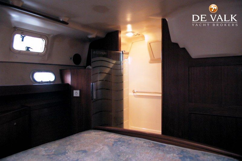 HUNTER PASSAGE 450 sailing yacht for sale | De Valk Yacht Brokers