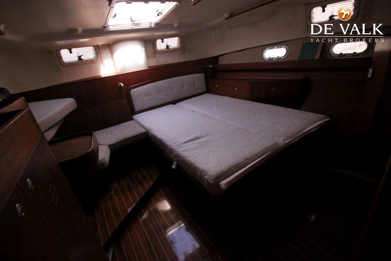 HUNTER PASSAGE 450 sailing yacht for sale | De Valk Yacht Brokers