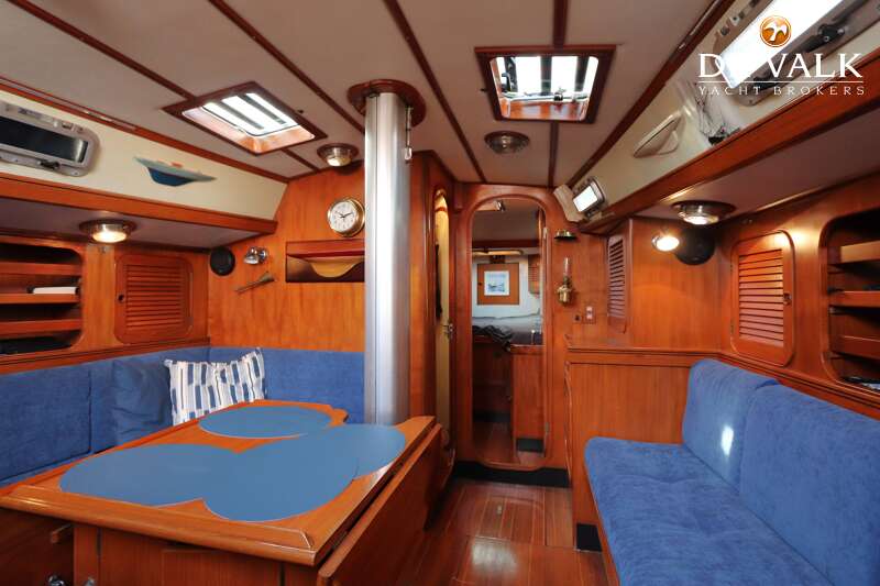 HYLAS 44 sailing yacht for sale | De Valk Yacht broker