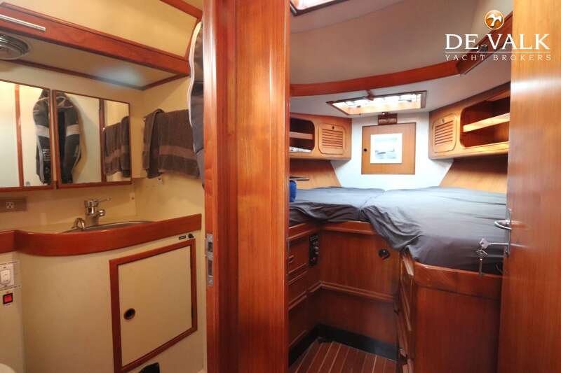 HYLAS 44 sailing yacht for sale | De Valk Yacht broker