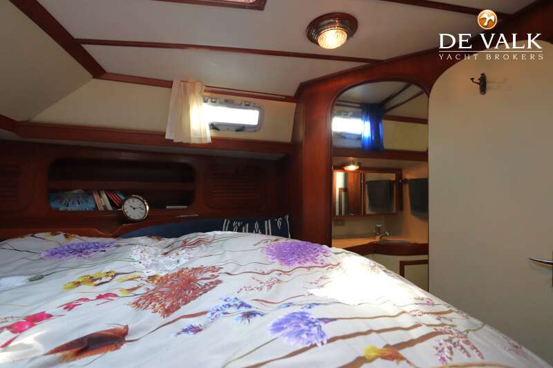 HYLAS 44 sailing yacht for sale | De Valk Yacht broker