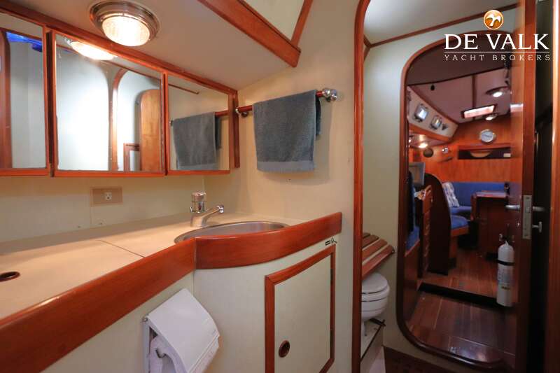 HYLAS 44 sailing yacht for sale | De Valk Yacht broker