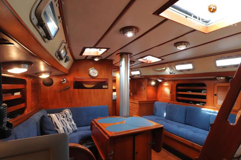 HYLAS 44 sailing yacht for sale | De Valk Yacht broker