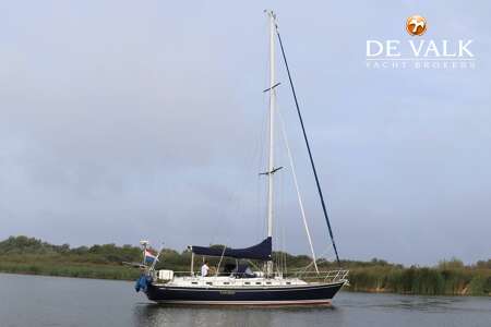 HYLAS 44 sailing yacht for sale | De Valk Yacht broker