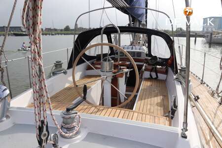 HYLAS 44 sailing yacht for sale | De Valk Yacht broker