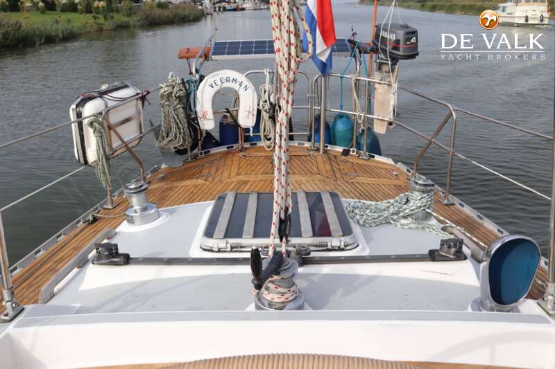 HYLAS 44 sailing yacht for sale | De Valk Yacht broker