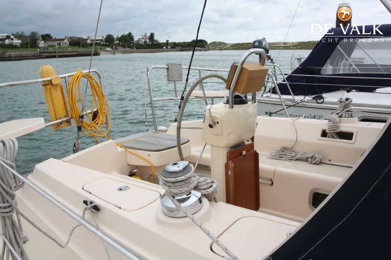 ISLAND PACKET 370 sailing yacht for sale | De Valk Yacht Brokers